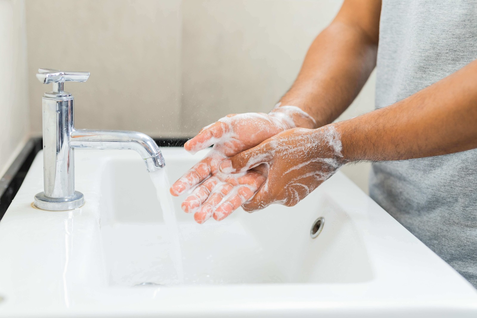 Fingertens - A simple hand washing hack that saves money
